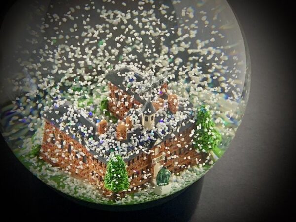 Christopher Wren Building Custom Snow Globes - Queen of Snow Globes