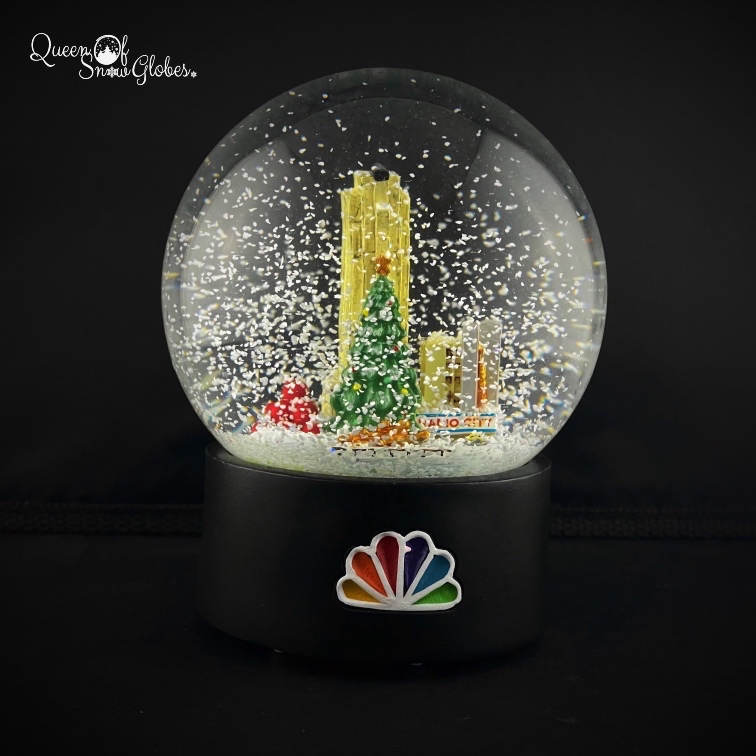 30 Rock NBC Snow Globes - Queen of Snow Globes
