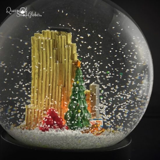 30 Rock NBC Snow Globes - Queen of Snow Globes