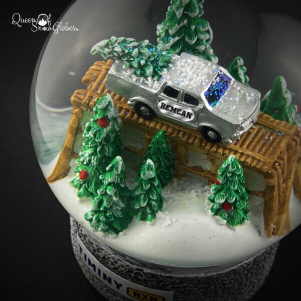 REMCAN Snow Globes - Queen of Snow Globes