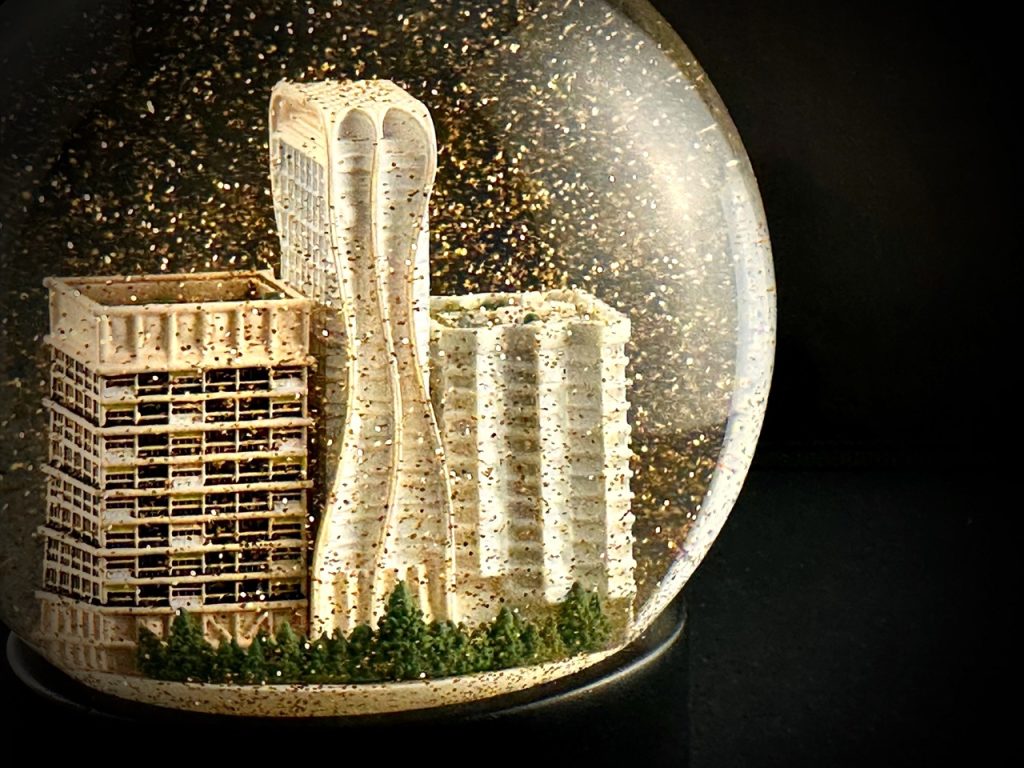 Aria Property - Queen of Snow Globes