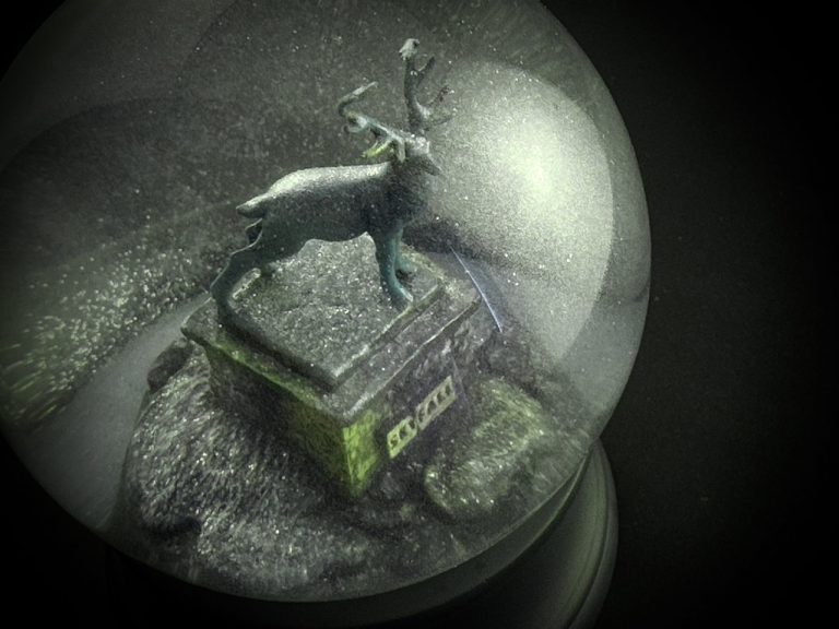 Custom Snow Globes, Maker to the Stars - Premium Custom Snow Globes