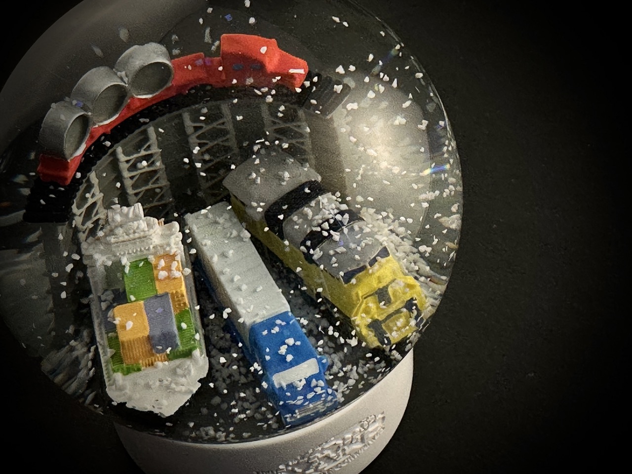 Evans Transport - Queen of Snow Globes