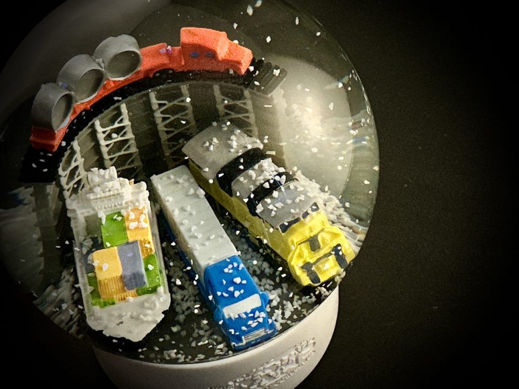 Beautiful Snow Globes From Maker to the Stars, Queen Of Snow Globes