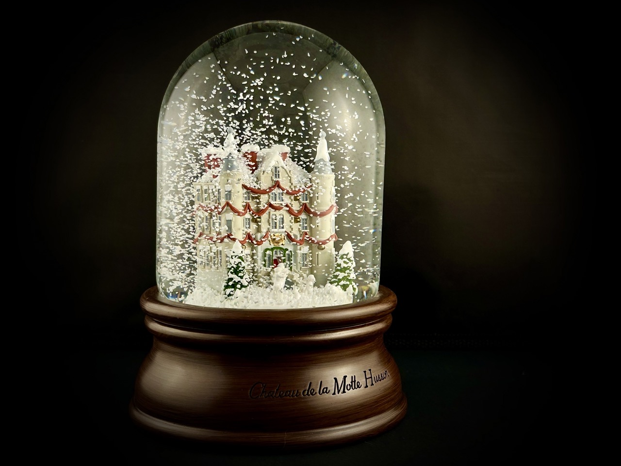 Escape To The Chateau - Queen of Snow Globes