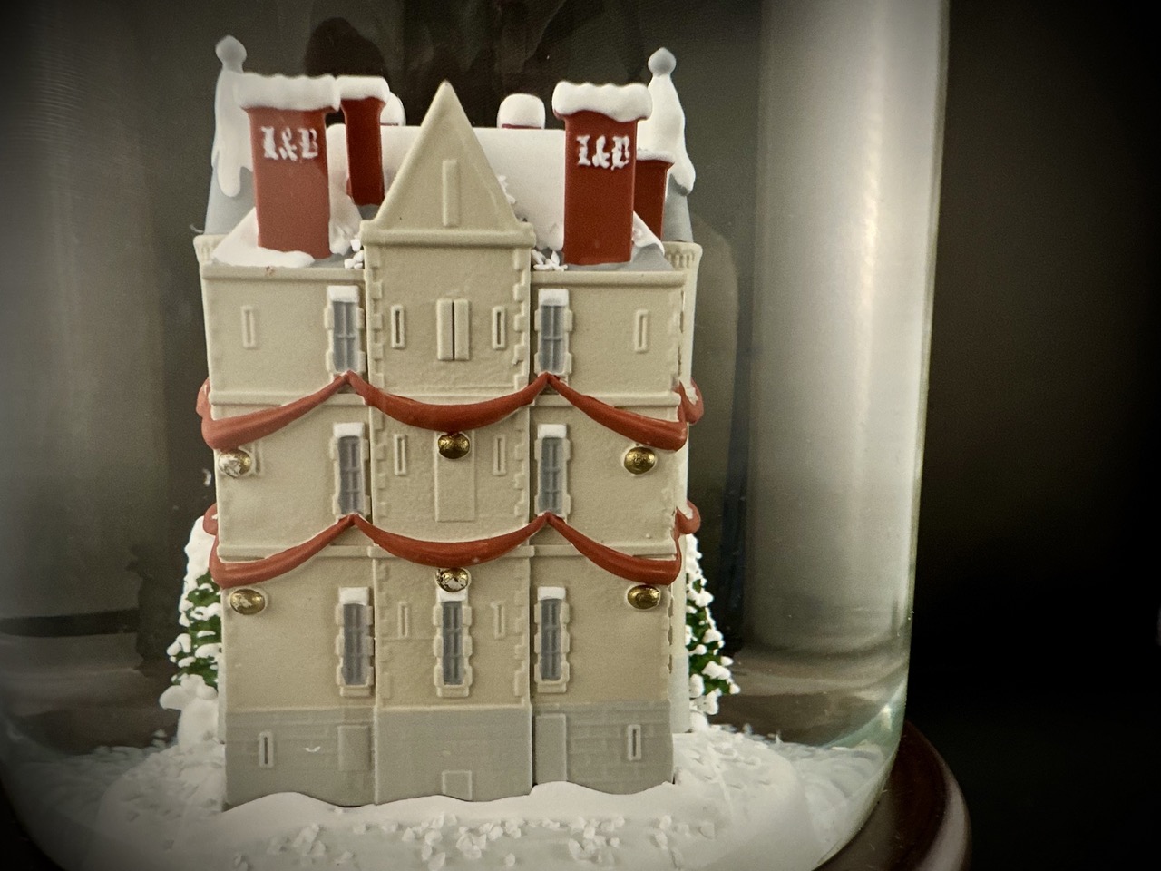 Escape To The Chateau - Queen of Snow Globes